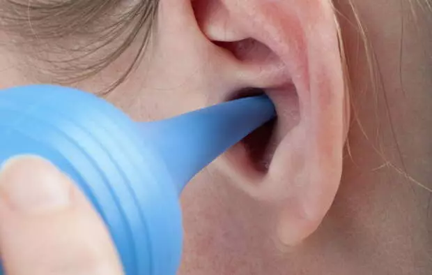 Hvordan fjerne vokspluggen fra øret hjemme trygt
