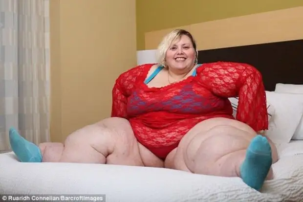 Stories of women who get paid for showing off their size