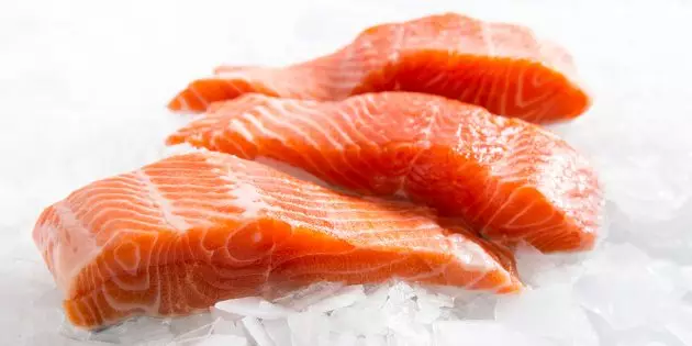 What foods contain vitamin D: salmon