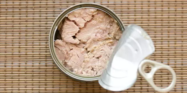 What foods contain vitamin D: canned tuna