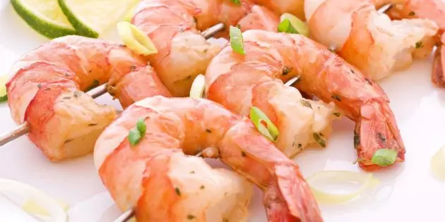 What foods contain vitamin D: shrimp