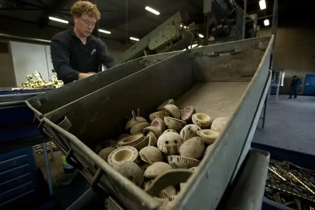 Livet etter døden ... Hva skjer med metallimplantater i mennesker etter kremasjon