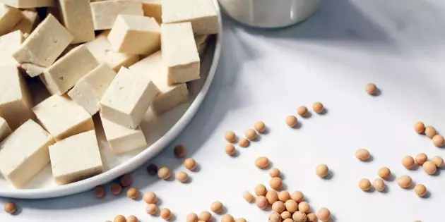 Os alimentos conteñen magnesio: tofu