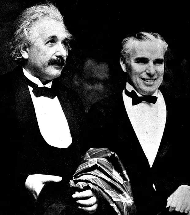 Albert Einstein və Charlie Chaplin.