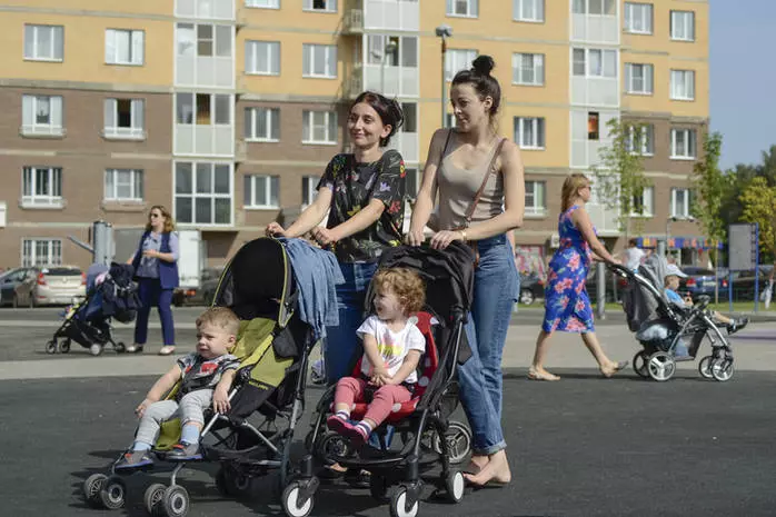 5 vecí, o ktorých si mamičky na ihriskách navzájom klamú