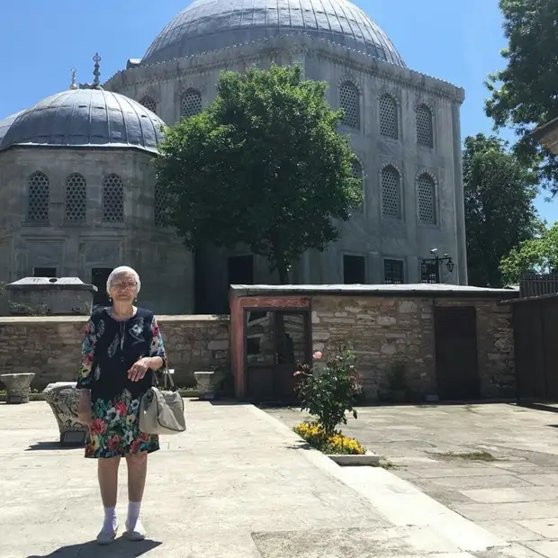 Når alderdom er glede: Hvem er hvor, og bestemor Lena Ershova reiser verden rundt! Lena Ershova, bestemor, i verden, mennesker, pensjonist, pensjon, reise