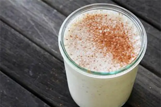 Kefir nrog cinnamon