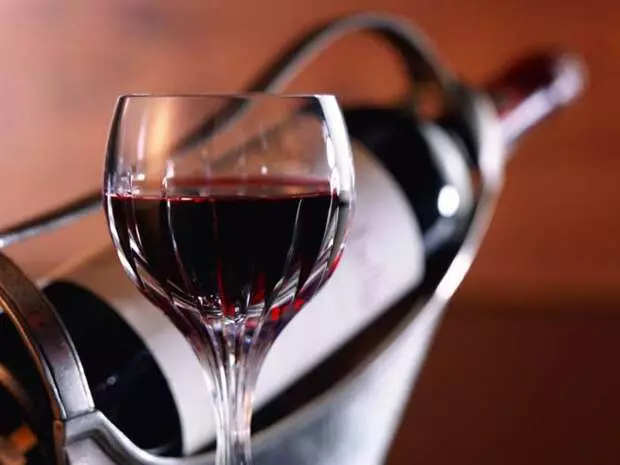 10 formas de detectar el vino falso