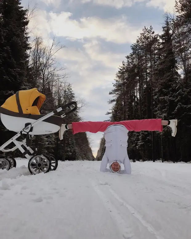 Ikki o'g'li, eri va mushuki bor yoginining 10 ta olovli fotosurati