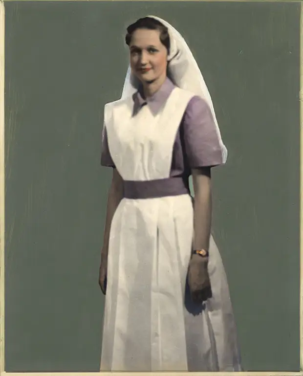 The history of the nursing uniform in 20 photos