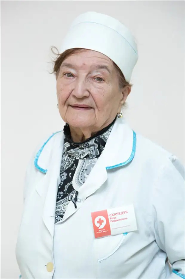 Roza Gavrilovna fa 72 anys que treballa com a metgessa.