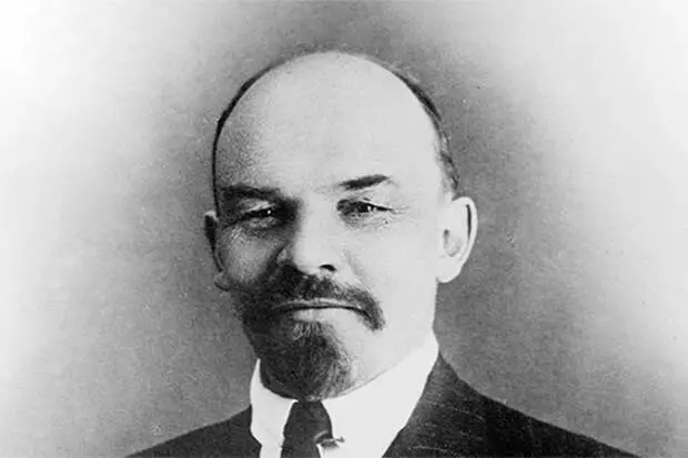 "Clefyd rhyfedd" teulu Ulyanov. O beth fu farw Lenin?