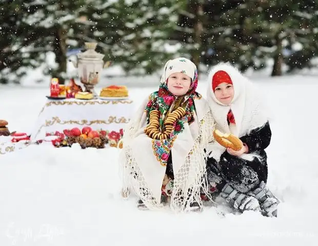 libur gélo: kaulinan favorit jeung senang on Shrovetide