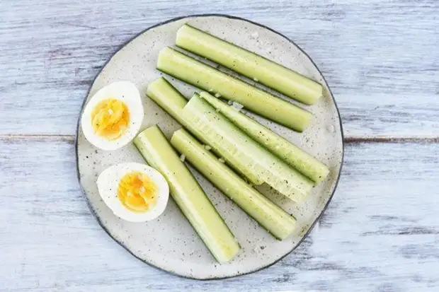 20 egészséges és finom falat, amelyek kevesebb mint kétszáz kalóriát tartalmaznak