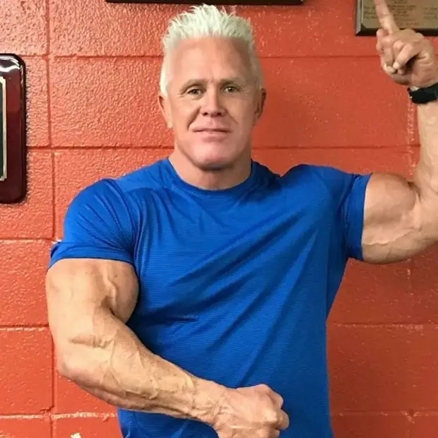 Greg, 62, se yon pwofesyonèl mondyal ki gen plis pase 40 ane eksperyans nan biznis la Fitness. laj, enteresan, pitching. bèl, granmoun aje, fòs, kondisyon fizik, anfòm