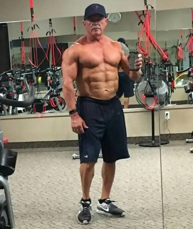 Kevin, 60 let.