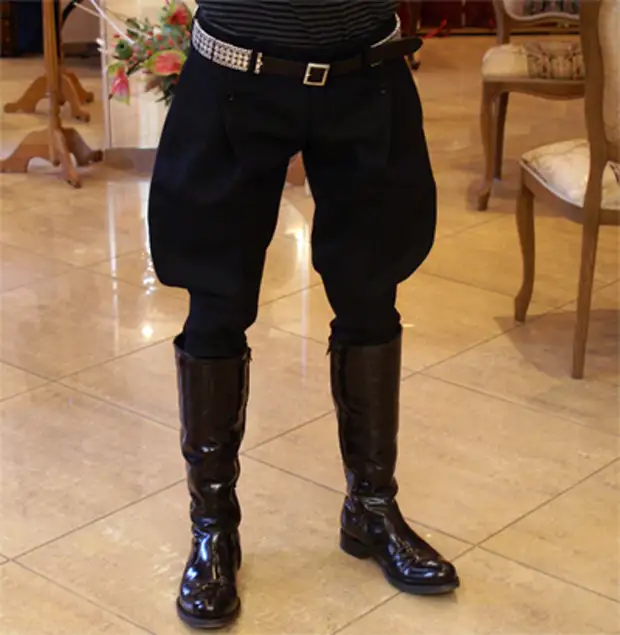 Wêneyên li ser daxwaza Breeches