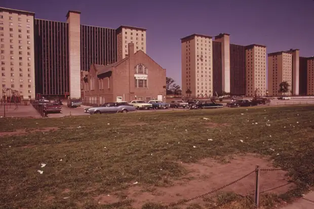 Derrière les murs du ghetto : pourquoi les dortoirs habituels ont-ils fait leur apparition aux États-Unis, mais ont été rapidement détruits ?