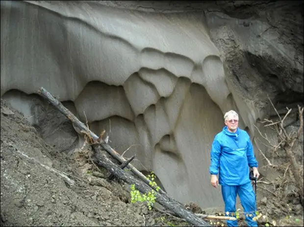 German woman introduces ancient bacteria into the blood for the sake of eternal youth