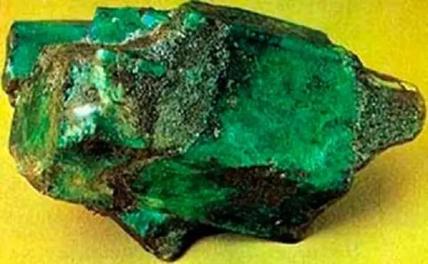 比綠色更綠：最著名的祖母綠和用這種石頭製成的最有價值的珠寶