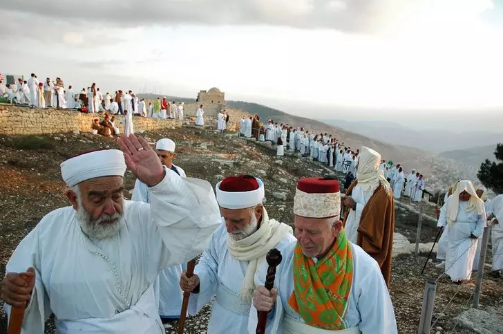 10ka qof ee aduunka ka dabar go'aya oo aan lagu soo koobi doonin casharada juquraafiga