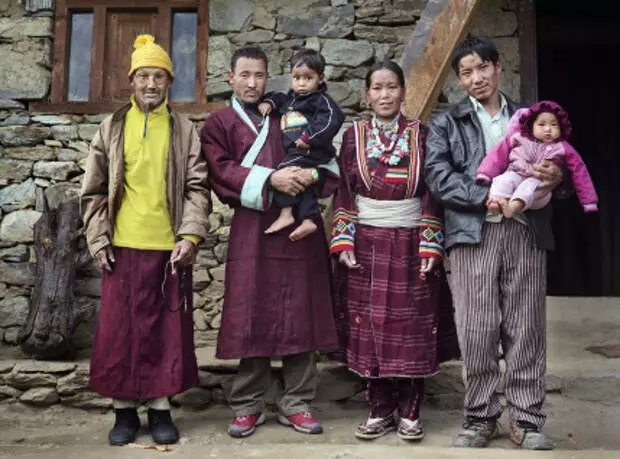 Polyandry sa Nepal, o Sino ang Tinatawag na Tatay ng mga Bata sa Nepal