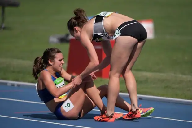 Othamanga Abby D'Agostino ndi Nikki Hamblin ndi opambana kwenikweni ku Rio