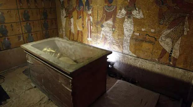 Habaarkii hooyada: maxaa ku dhacay dadkii helay qabriga Tutankhamun