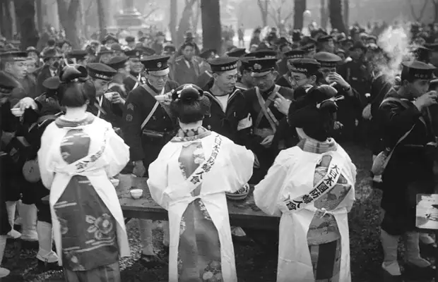 Il-ħajja tal-geisha Ġappuniża f'ritratti vintage