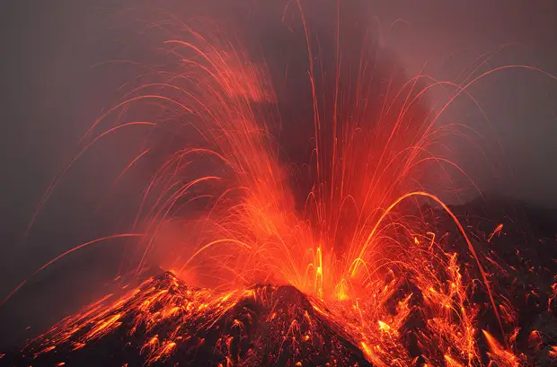 Gunung berapi sedang bangun