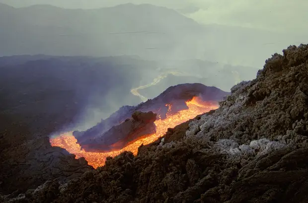 Gunung berapi sedang bangun