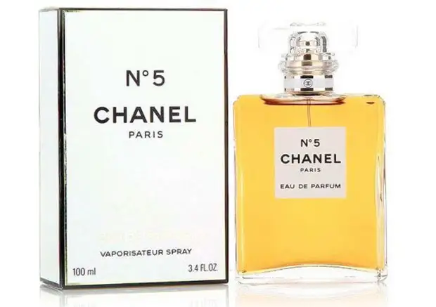 Chanel # 5 packaging has not changed for almost 100 years. Photo: lostlegends.ru