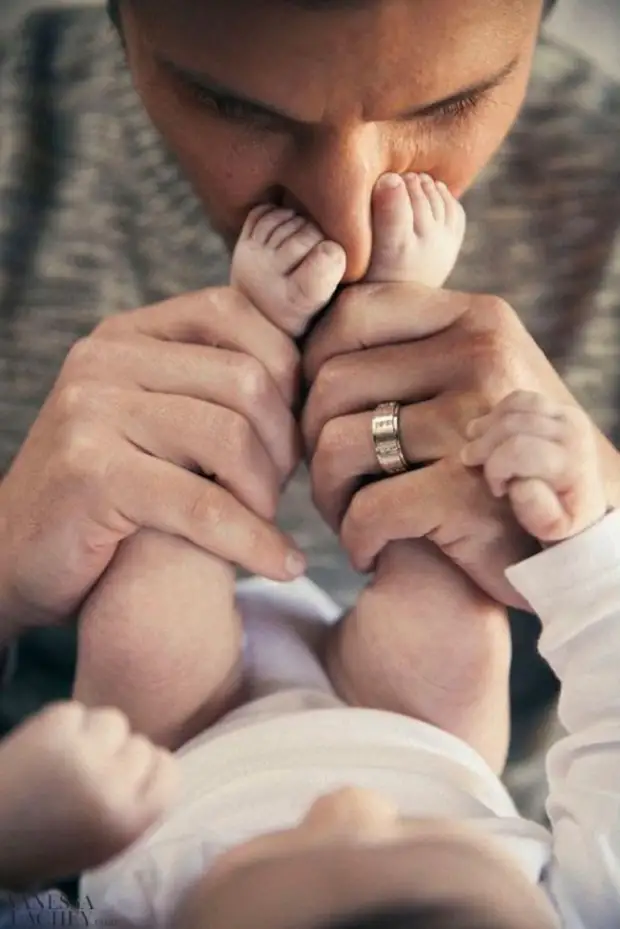 20 süße Bilder von glücklichen Vätern und ihren Babys