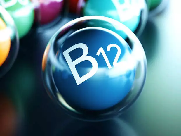 Kuo vitaminas B12 naudingas?