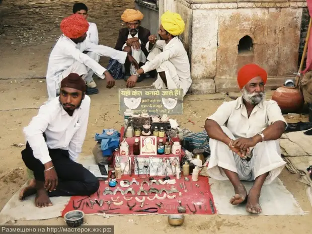 Como traballan os dentistas na India