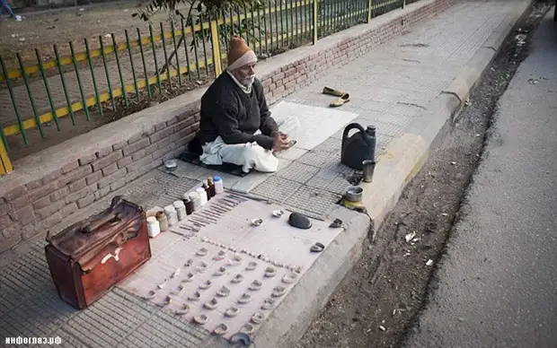 Como traballan os dentistas na India