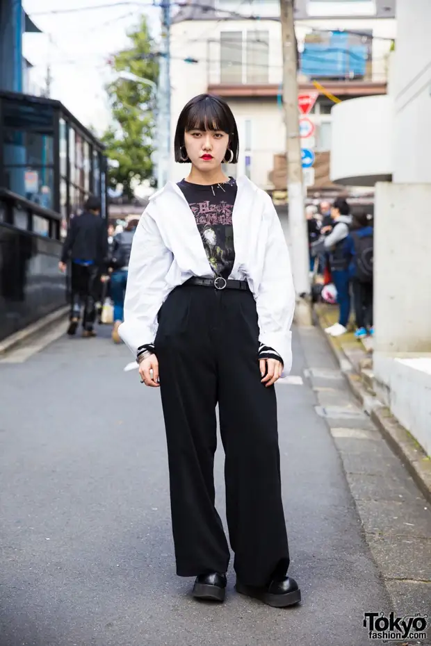 Stylesch Outfits vu japanesche Fashionistas op de Stroosse vun Tokyo