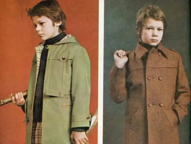 Nikita Mikhailovsky demonstrates children's clothing in a 1970s fashion magazine. | Photo: kino-teatr.ru