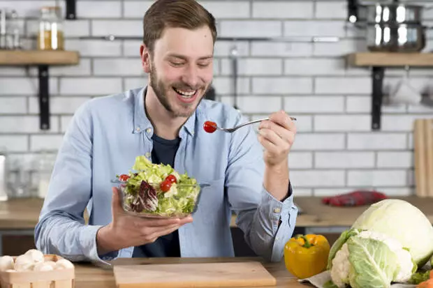 Petersilie, Koriander, Basilikum: Warum es für Männer gut ist, sie zu essen