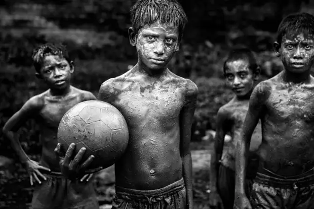 Childhood, Gazipur, Dhaka, Bangladesh. Wolemba: Probal Rashid.