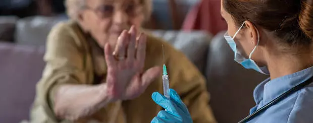 "Wong-wong mati amarga slurry eksperimen iki." 10 mitos babagan bahaya vaksin covid