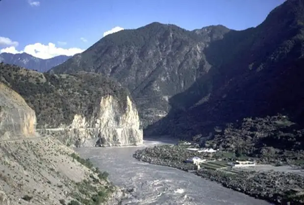 Hunza rudzi chiitiko