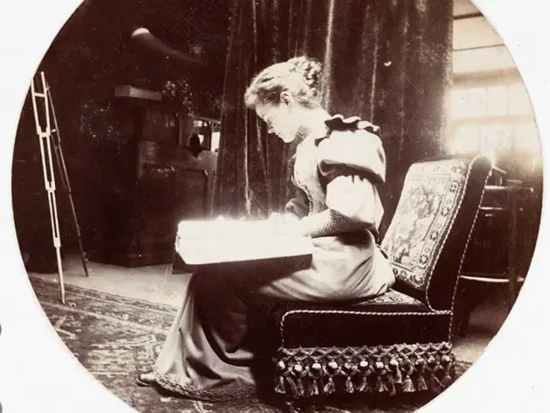 In the 19th century, correspondence replaced live communication between young people. | Photo: allday.com.