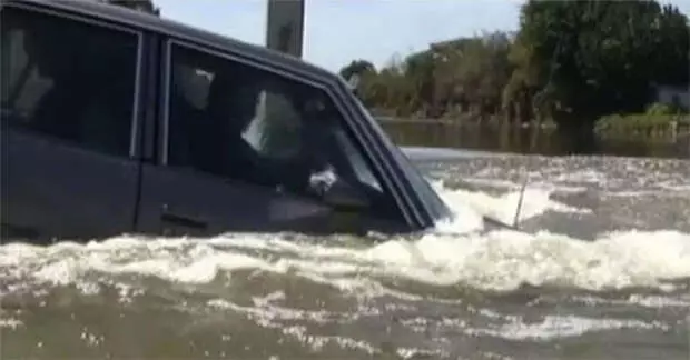 Inilah yang perlu dilakukan untuk terus hidup jika anda lemas di dalam kereta