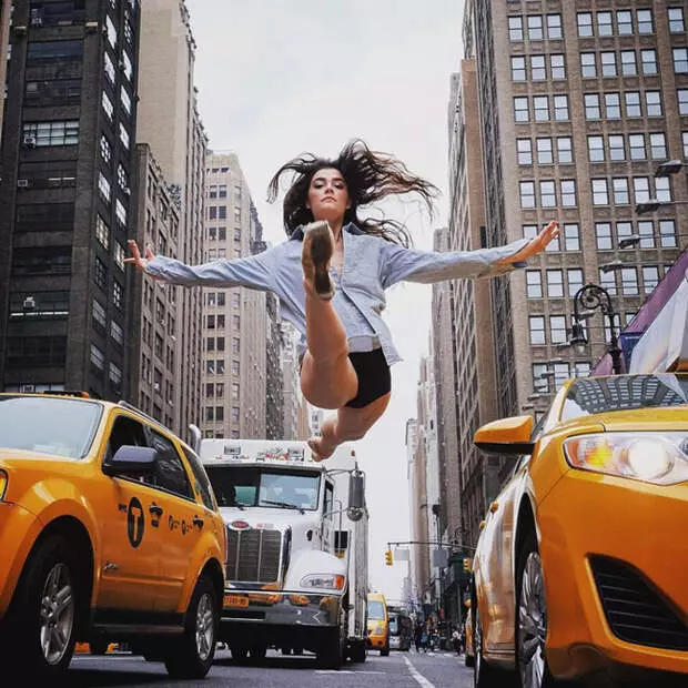 Balletttänzer auf den Straßen von New York in Fotografien von Omar Robles