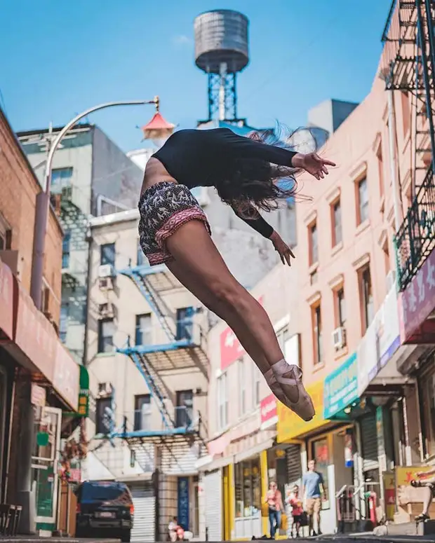 Dançarinos de balé nas ruas de Nova York em fotos de Omar Robles