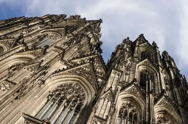 I-Cologne-yeyona cathedral inkulu emhlabeni