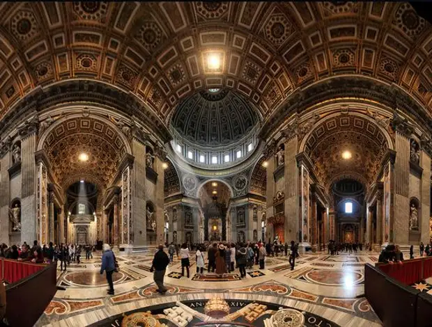 Die größte Kathedrale der Welt im Inneren
