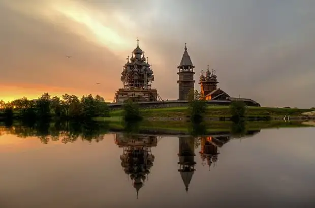 Kizhi Viešpaties Atsimainymo bažnyčia – šventyklos architektūros šedevras