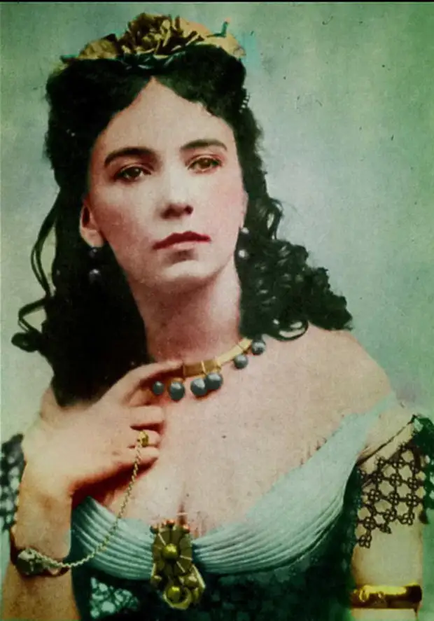 Cora Pearl é a principal cortesã de Paris nas décadas de 1860 e 70. | Foto: funsuslik.ru.